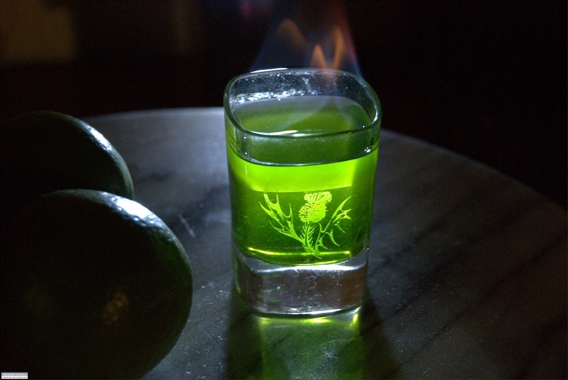 Absenta, la bebida con una graduacion de 90º - ¡No sabes nada!