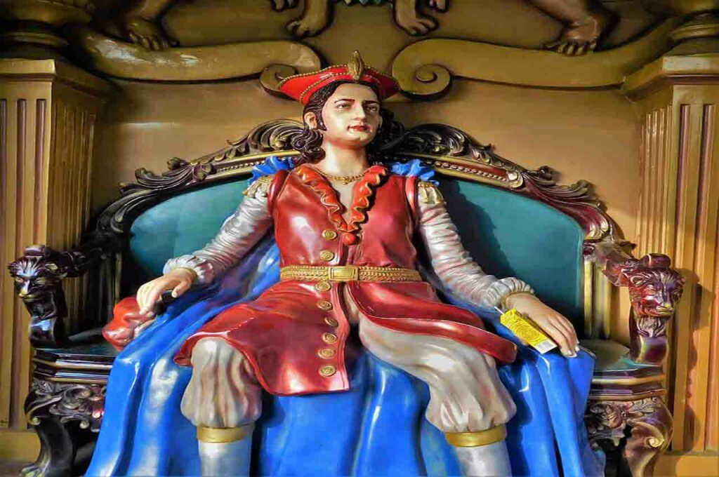 Los monarcas de la historia más locos y exentricos