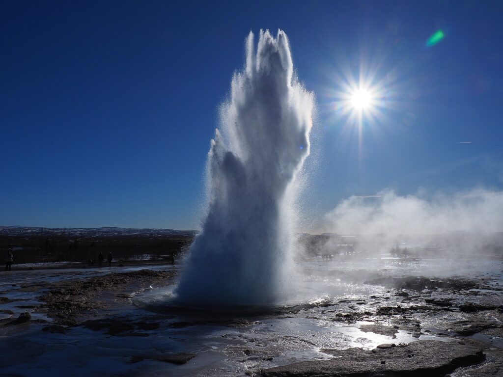El géiser Strokkur y su magia atraen al turismo - ¡No sabes nada!